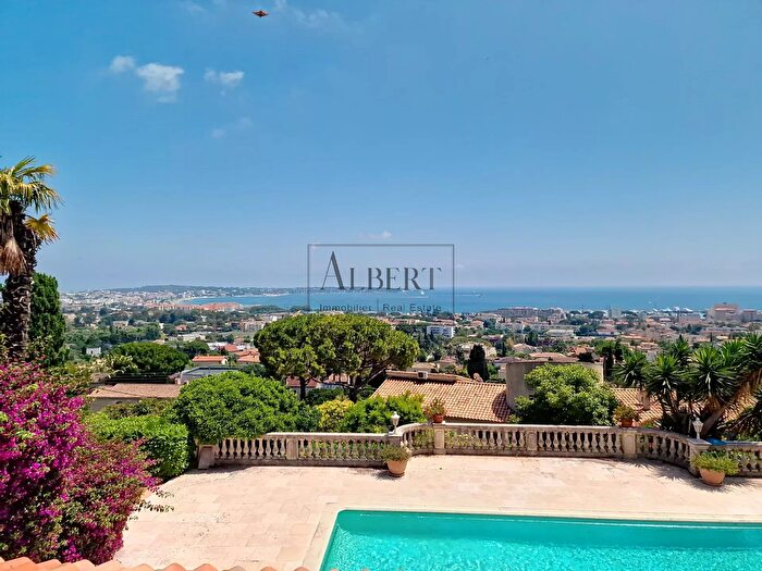 Maison à vendre - Vallauris, Pertuades - 5 chambres