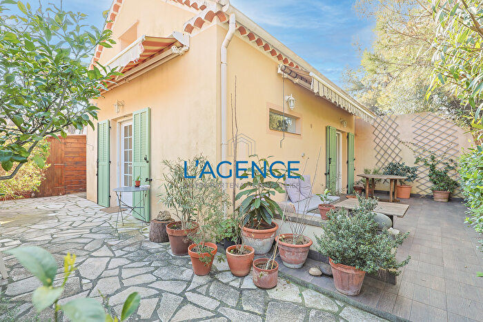 Appartement à vendre - Hyères, La Capte - 3 pièces - 2 chambres