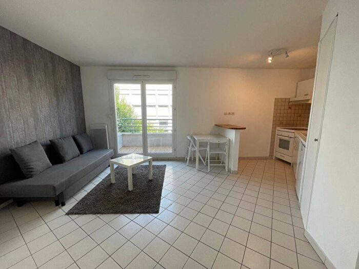 Rive Droite-Apport Paris Gare, Corbeil-Essonnes : Appartement 2 pièces à louer