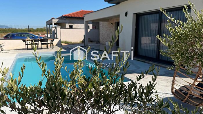 Maison 4 pièces à Sablons, à vendre