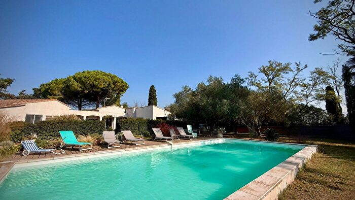 Maison à vendre - Saintes-Maries-de-la-Mer - 8 pièces - 4 chambres