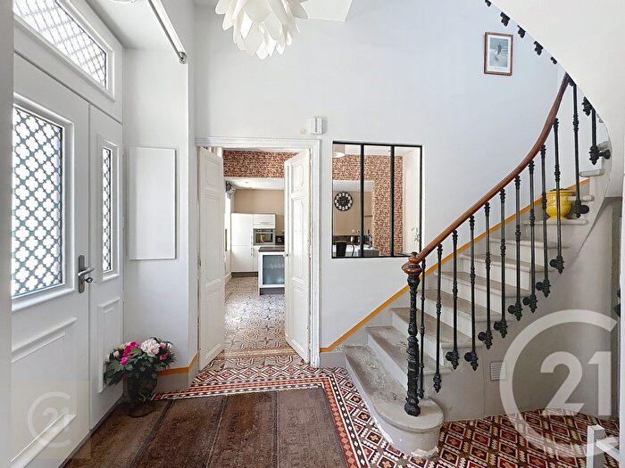 Maison à vendre - Colombiers - 7 pièces - 5 chambres