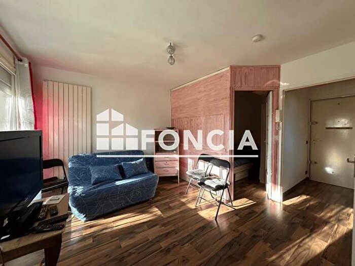 Appartement à louer - Est, Lisieux - 1 pièce