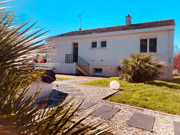 Maison à vendre - Belleville-sur-Vie - 7 pièces - 5 chambres