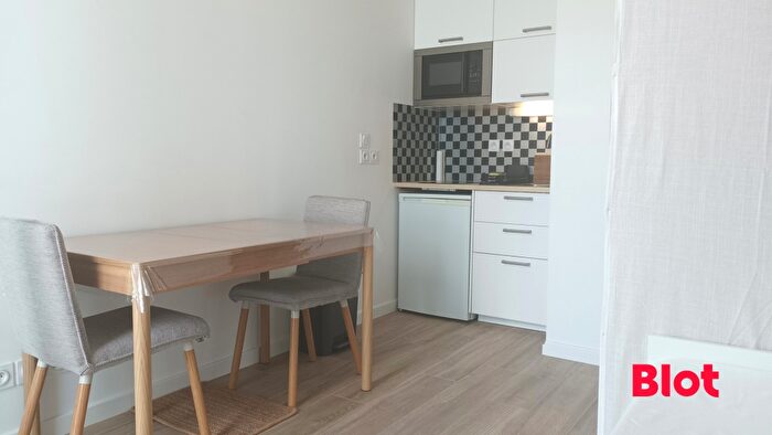 Appartement 1 pièce à louer à Quartiers Ouest, Arsenal, Redon