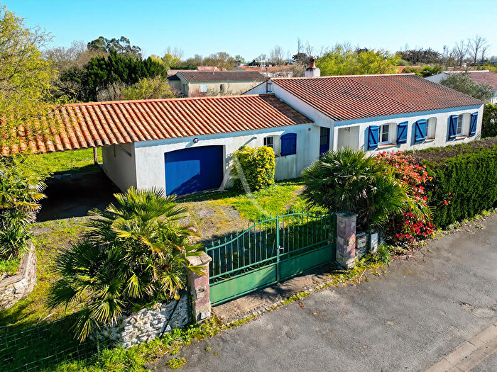 Maison à vendre - Le Perrier - 4 pièces - 3 chambres