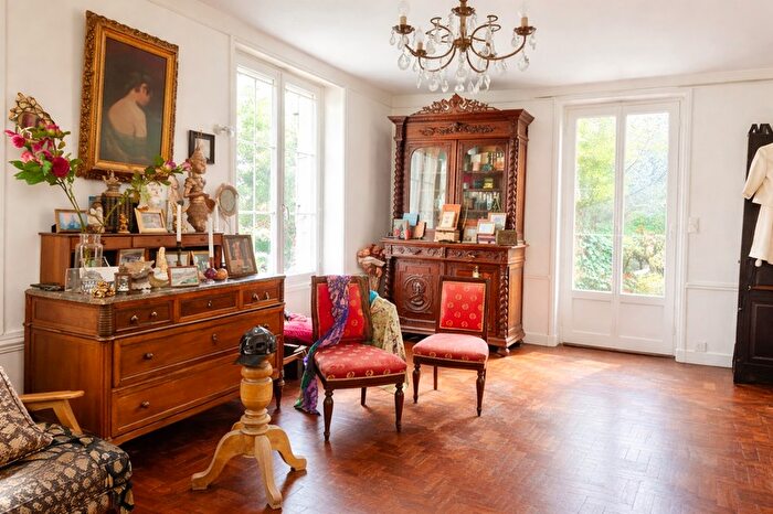 Betz : Maison 12 pièces à vendre