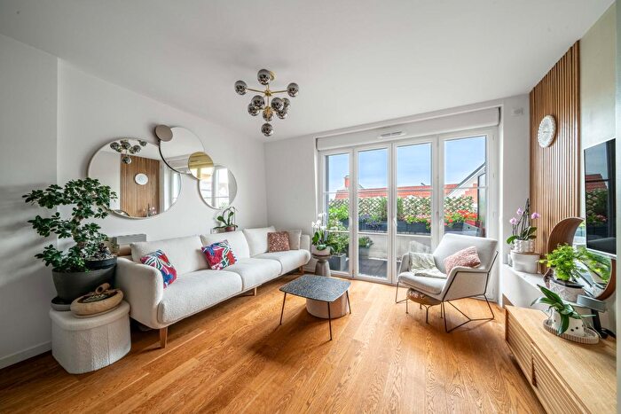 Appartement 3 pièces à Le Plessis-Robinson, Herriot, à vendre