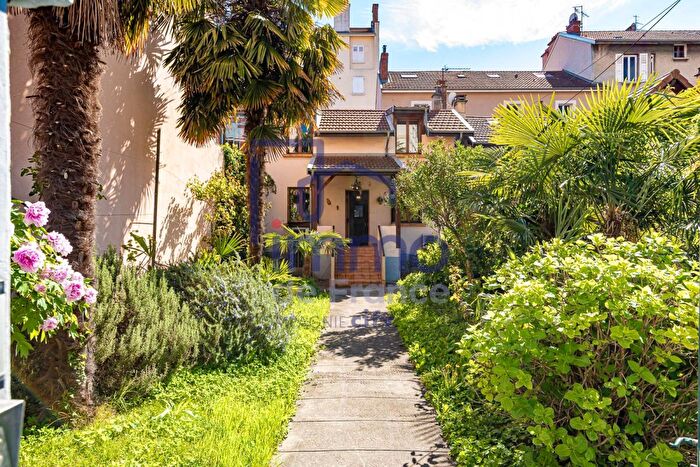 Grenoble, Eaux-Claires, Mistral : Maison 5 pièces à vendre