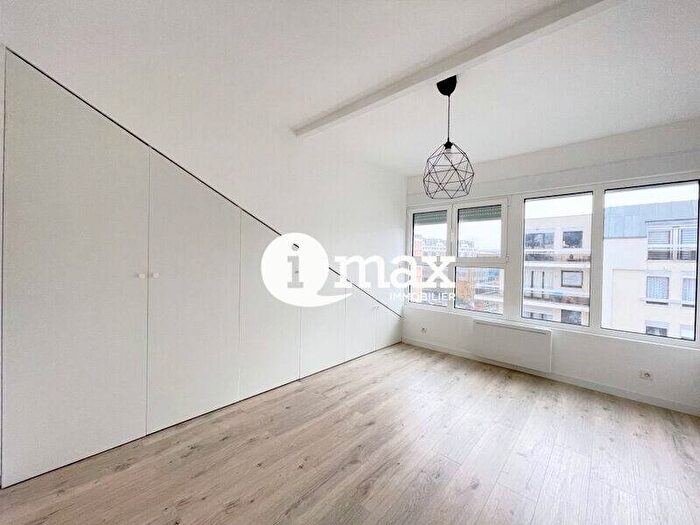 Appartement à louer - Faubourg de lArche, Courbevoie - 3 pièces - 2 chambres