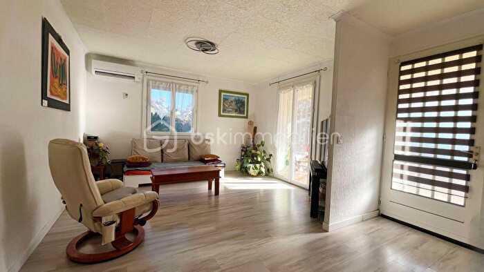 Maison à vendre - Uchaud - 4 pièces - 3 chambres