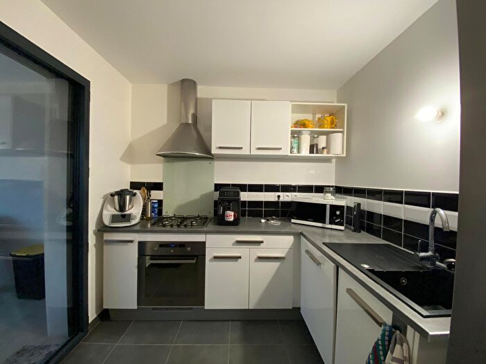 Appartement à louer - Saint-Péray - 2 pièces - 1 chambre