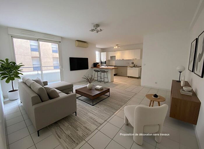 Appartement à vendre - Marseille e  - 3 pièces - 2 chambres