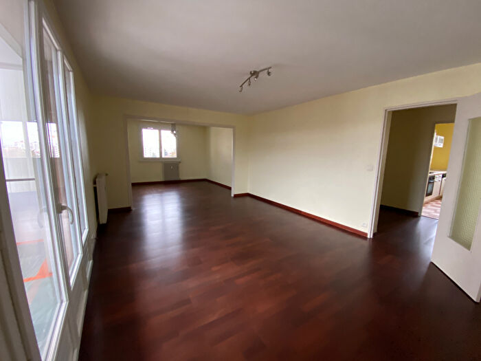 Appartement à louer - Besançon, Montrapon, Fontaine Ecu, Montboucons, Montjoux - 3 pièces - 2 chambres