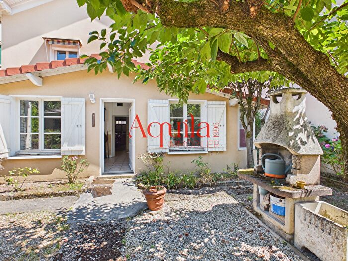 Maison 6 pièces à Bron, Le Rafour, à vendre