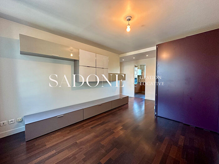 Neuilly-sur-Seine, Parc de Neuilly : Appartement 2 pièces à louer