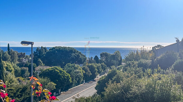 Maison à vendre - Roquebrune-sur-Argens - 6 pièces - 4 chambres