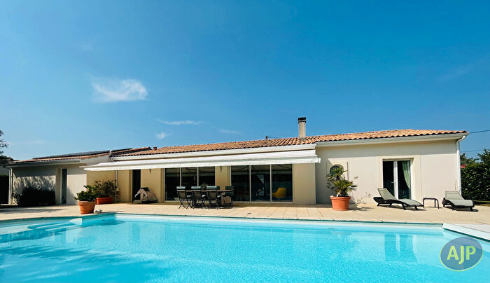 Maison 5 pièces à Saintes, Saint-Sorlin, La Récluse, à vendre