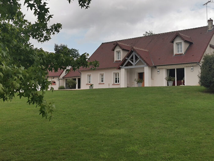 Genouilly : Maison 7 pièces à vendre