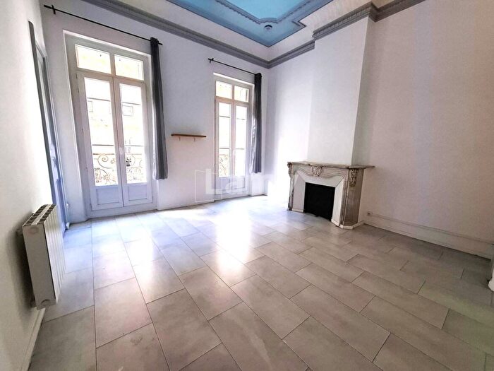 Appartement à louer - Les Grandes Carmes, Marseille ème arrondissement - 3 pièces - 2 chambres