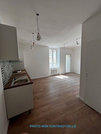 Appartement à louer - Centre Ville, Clermont-lHérault - 2 pièces - 1 chambre