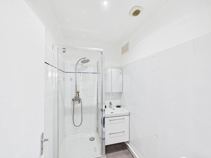 Appartement 6 pièces à Préfecture, Marseille 6ème arrondissement, à louer