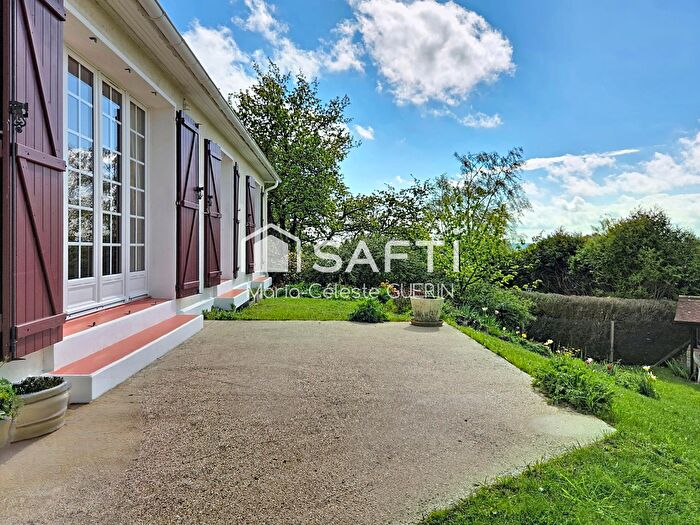 Saint-Martin-la-Garenne : Maison 4 pièces à vendre