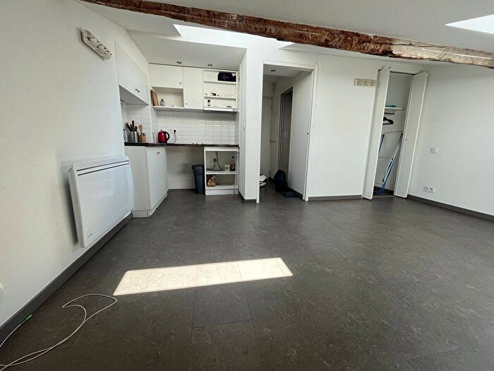 Carabacel, Nice : Appartement 1 pièce à louer