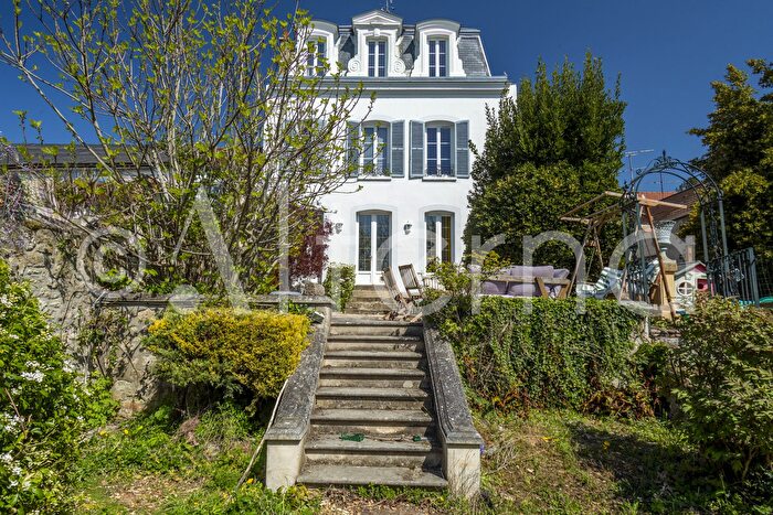 Maison à vendre - Mézy-sur-Seine - 6 pièces - 4 chambres