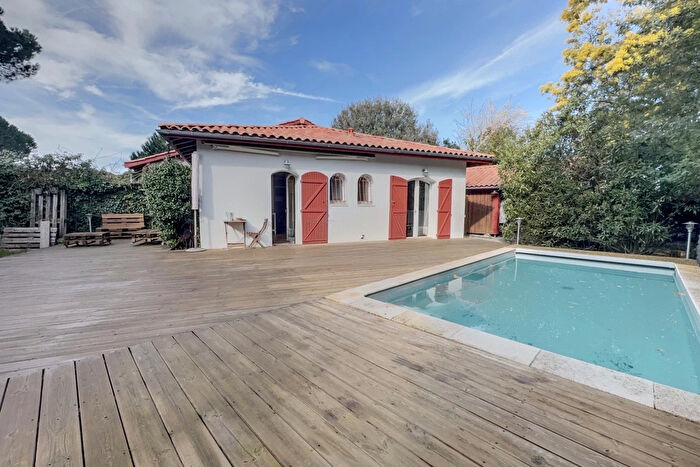 Maison à vendre - La Teste-de-Buch, Les Chênes Verts, Bordes, Clair-Bois, Pinède de Conteau - 5 pièces - 4 chambres