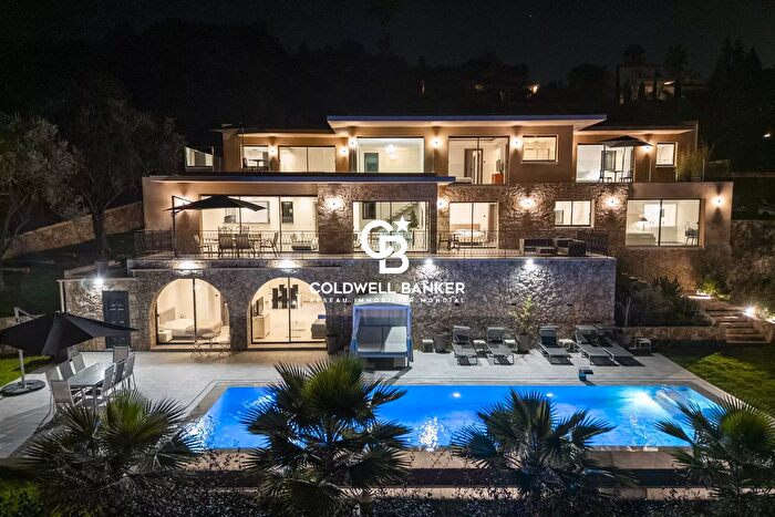 Maison à vendre - Mougins, Font Neuve, Saint-Basile, Fontmerle, Nartassière - 8 pièces - 3 chambres