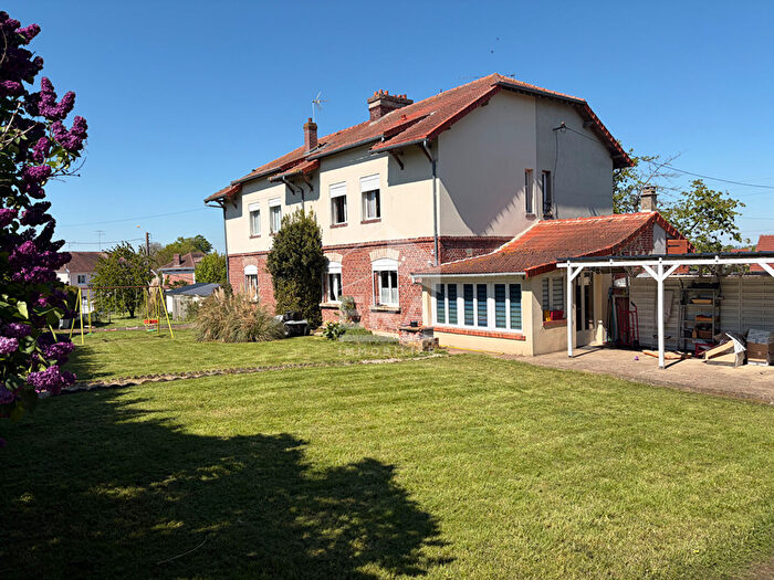 Maison 5 pièces à vendre à Charmes
