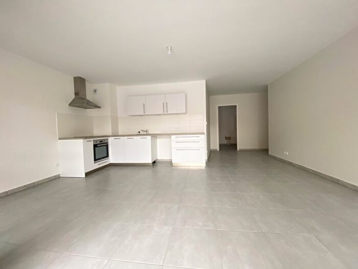 Montbrison, Centre-ville : Appartement 3 pièces à louer