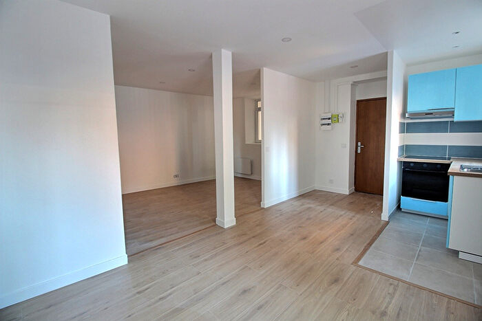 Le Pré-Saint-Gervais, Arpents, Rabelais, Liberté : Appartement 1 pièce à louer