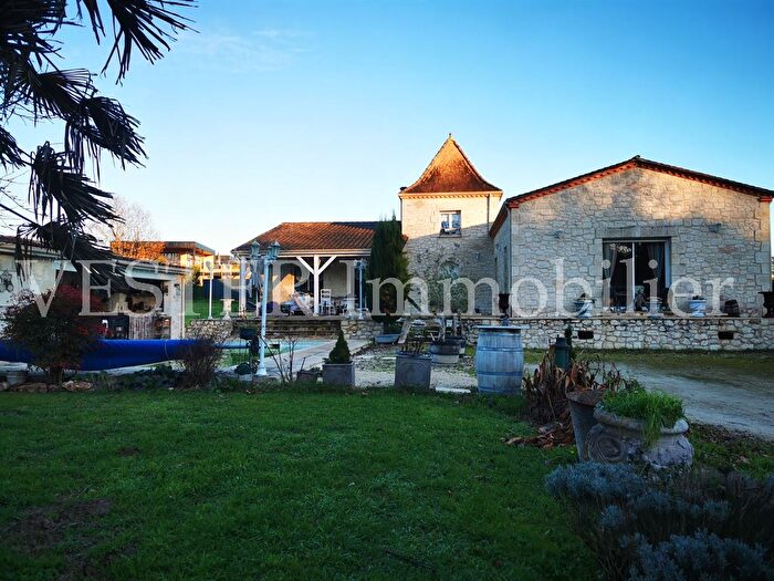 Maison à vendre - Bergerac - 6 pièces - 4 chambres