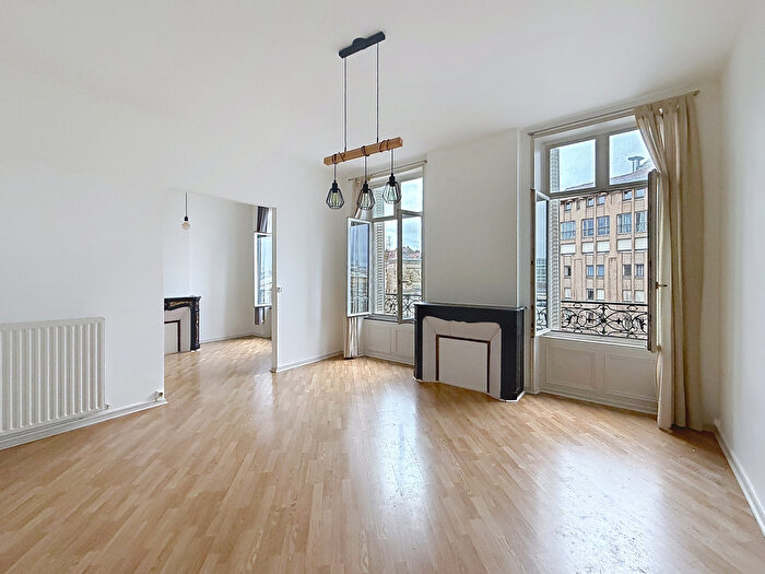 Appartement à louer - Nancy, Ville vieille, Léopold - 2 pièces - 1 chambre