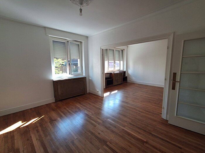 Appartement 5 pièces à louer à Claveliere-Malletiere, Oullins-Pierre-Bénite