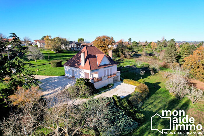 Maison à vendre - Thiviers - 6 pièces - 5 chambres