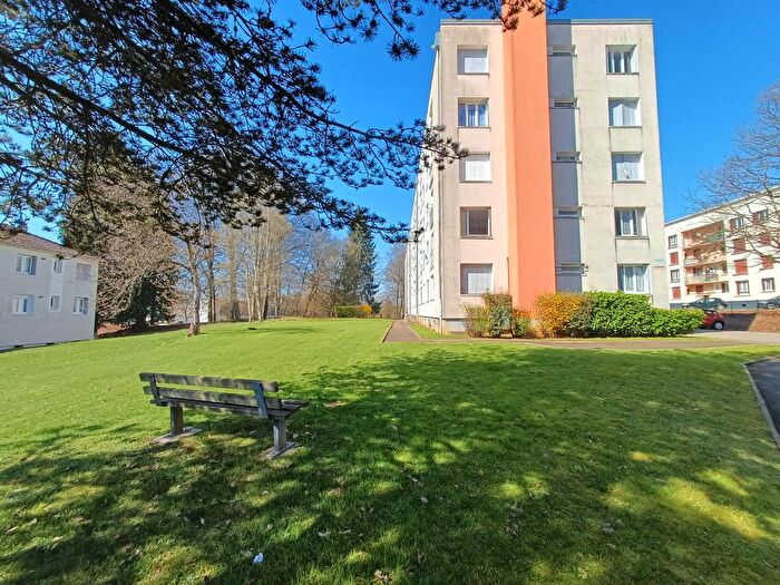 Appartement à louer - Luxeuil-les-Bains - 3 pièces - 2 chambres