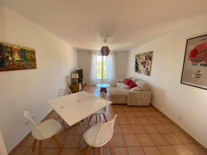 Appartement 4 pièces à Grimaud, à louer