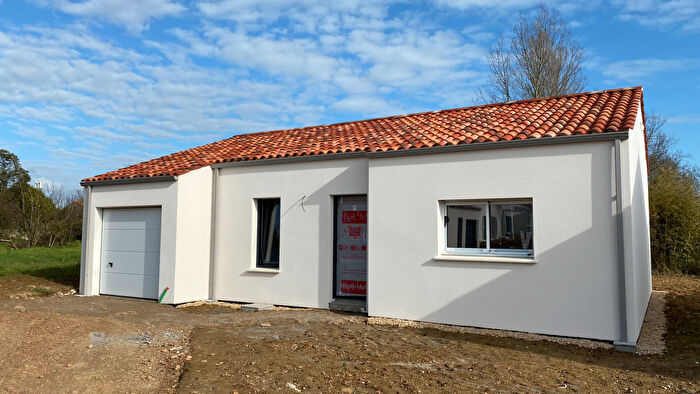 Maisons à vendre et appartements à louer - 1