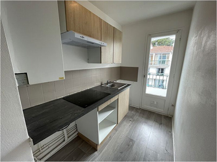 Appartement à louer - Perpignan, Moulin-à-Vent, Vertefeuille - 2 pièces - 1 chambre