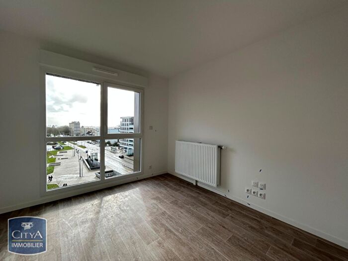 Appartement à louer - Quartiers Nord-Est, Les Longs Champs - 1 pièce