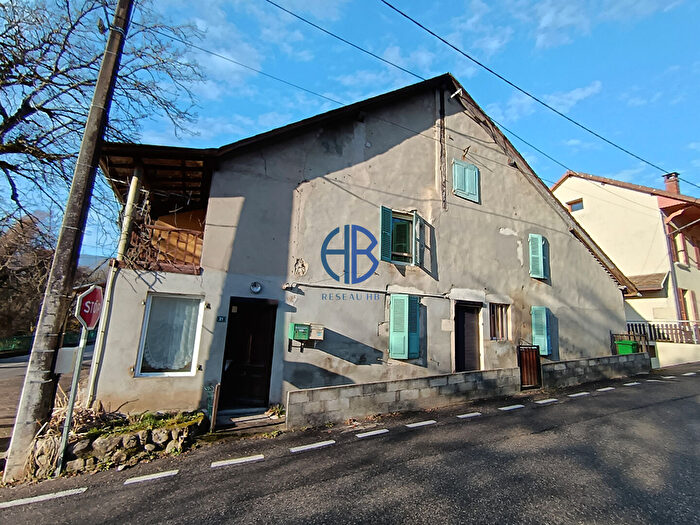 Maison à vendre - Belley - 9 pièces - 4 chambres