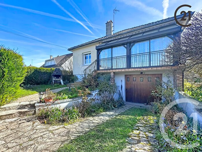 Maison à vendre - Saint-Julien-les-Villas - 5 pièces - 3 chambres