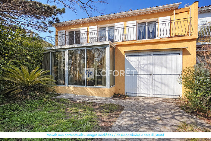 Maison à vendre - Le Pradet - 5 pièces - 3 chambres