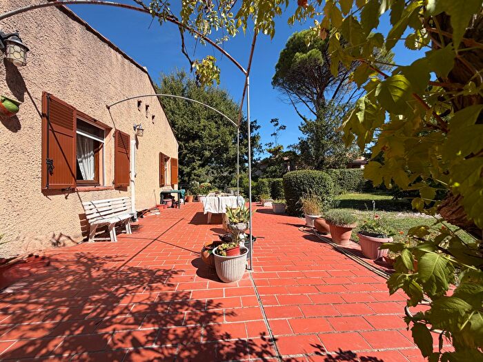 Bouc-Bel-Air, La Salle - Maison 7 pièces à vendre