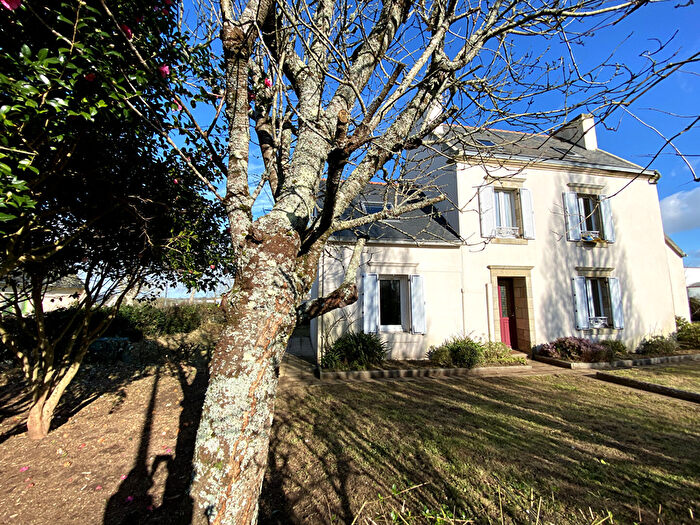 Maison à vendre - Confort-Meilars - 4 pièces - 3 chambres