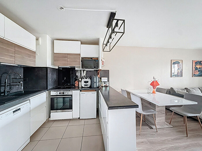 Appartement à vendre - Villiers-sur-Marne, Les Stades - 3 pièces - 2 chambres