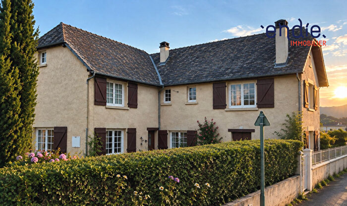 Maison 7 pièces à Escou, à vendre